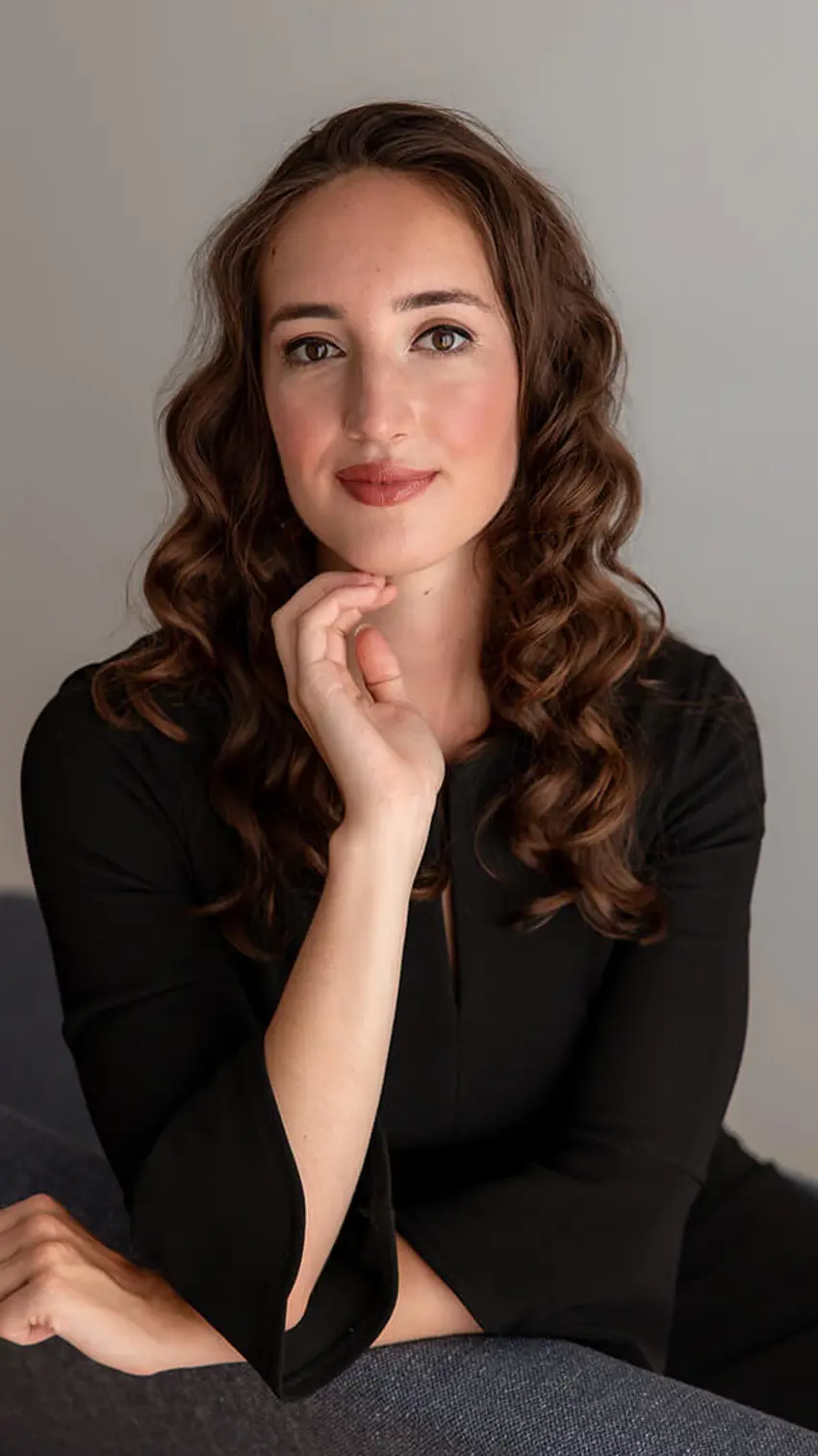 Laura Bas: Award-Winning Speaker & Gen Z Expert