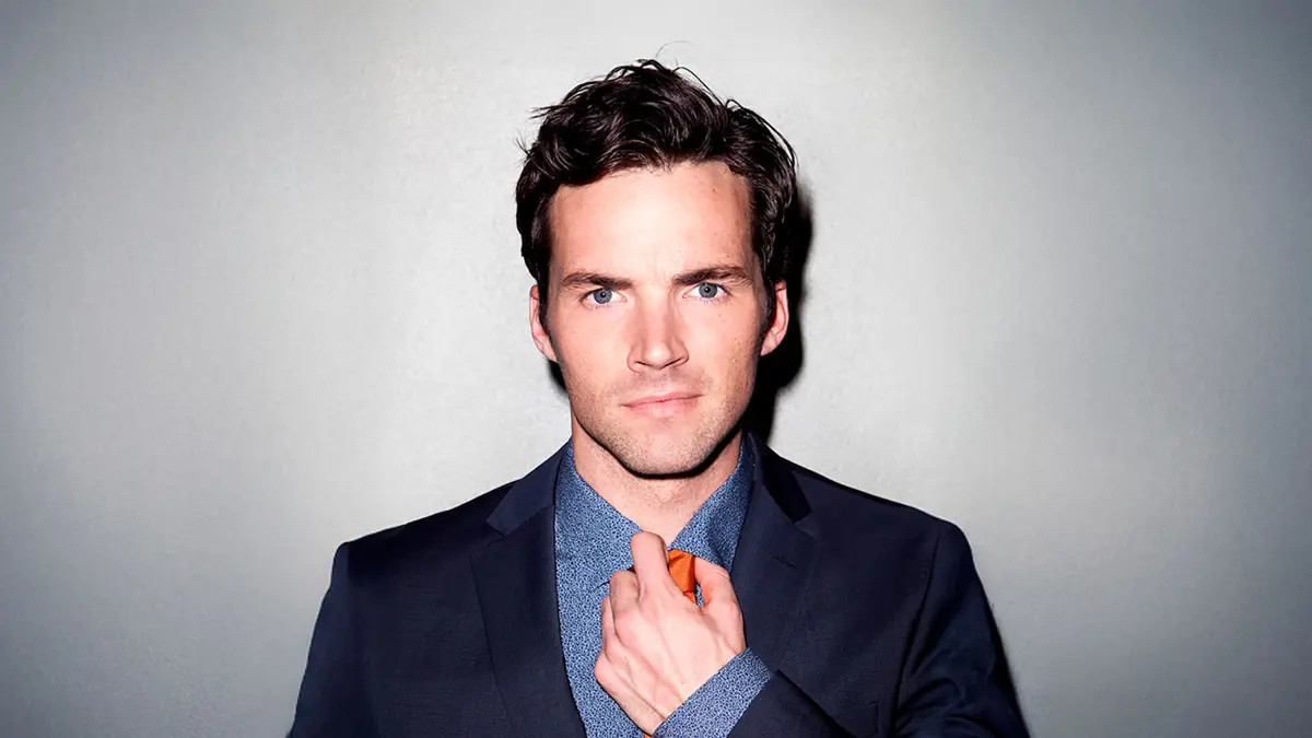 Ian Harding: Award-Winning Actor & Motivational Speaker