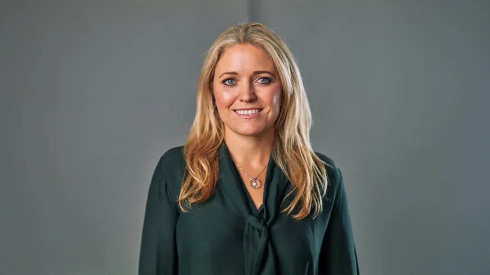 Dr. Bella Smith: Top Keynote Speaker on Women's Health