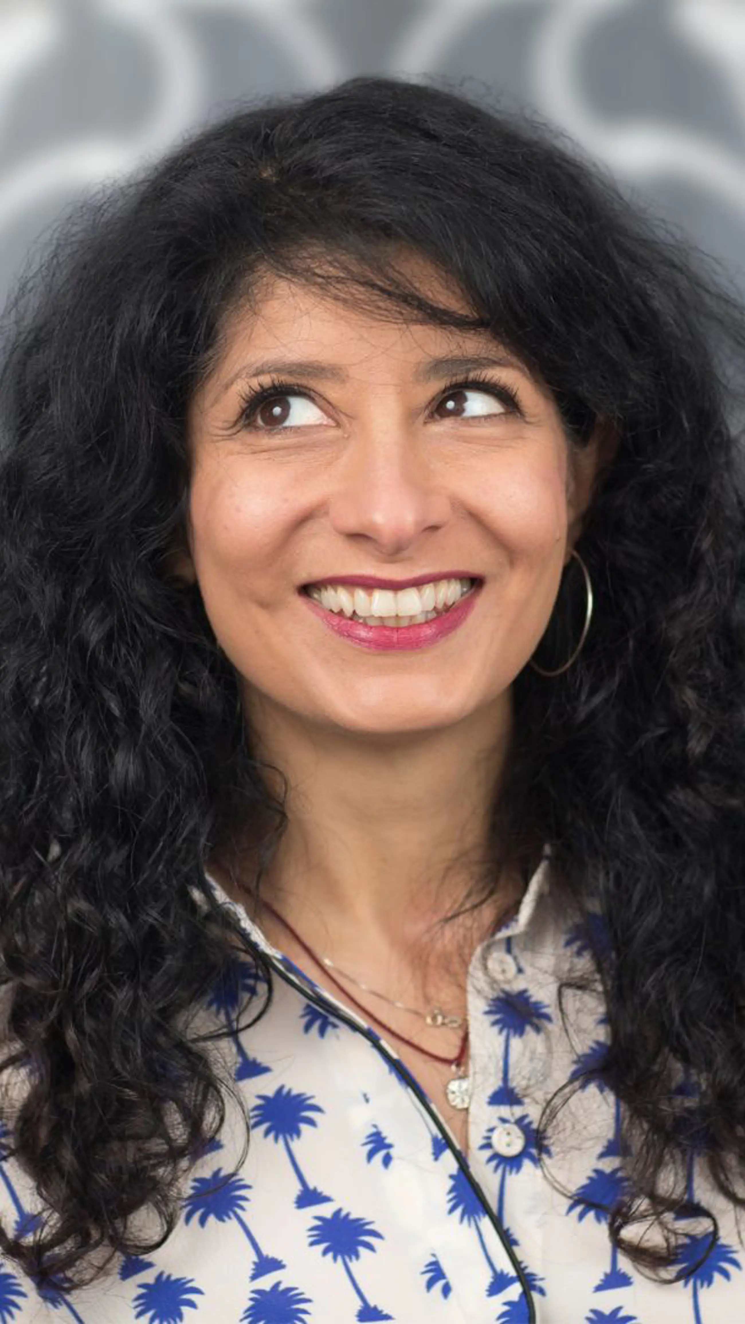 Shappi Khorsandi: Inspiring Keynotes on Inclusion and Resilience