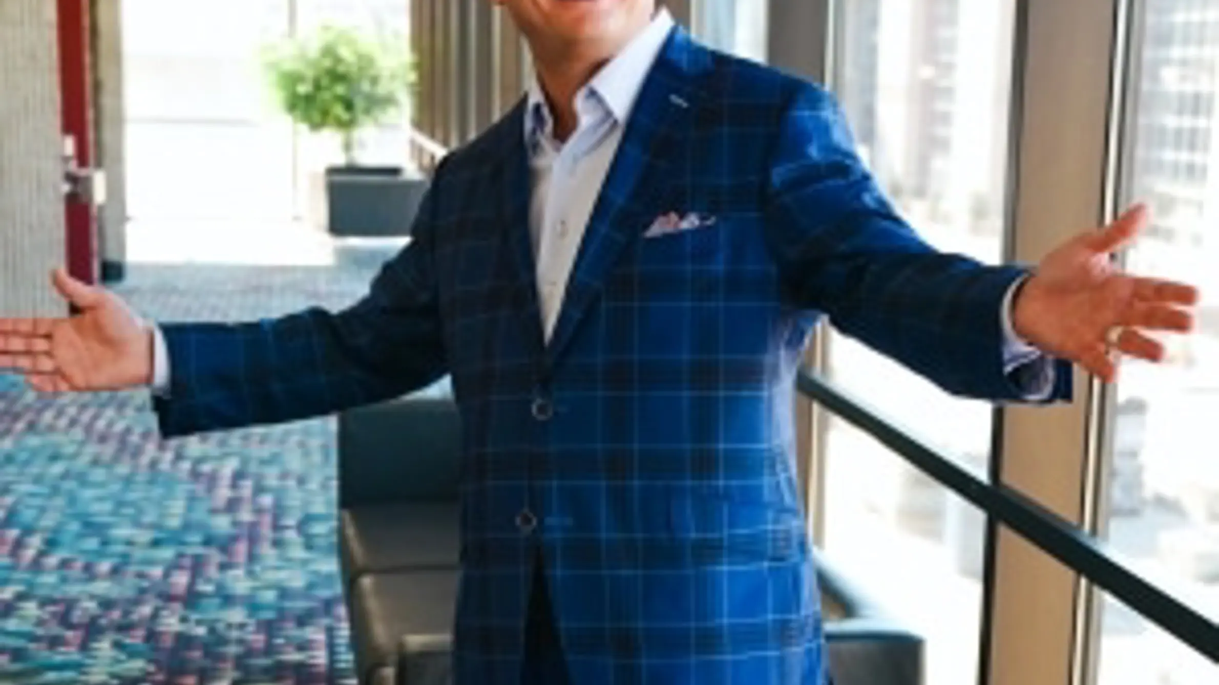 Jeb Blount: Sales, Leadership & Customer Experience Expert