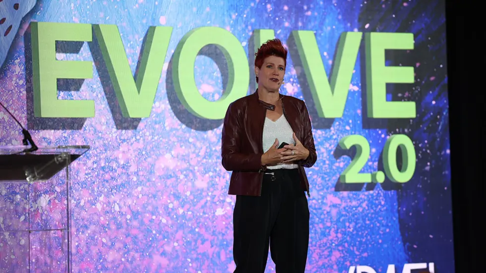 Anne Bonney | Book Keynote Speaker on Change & Leadership