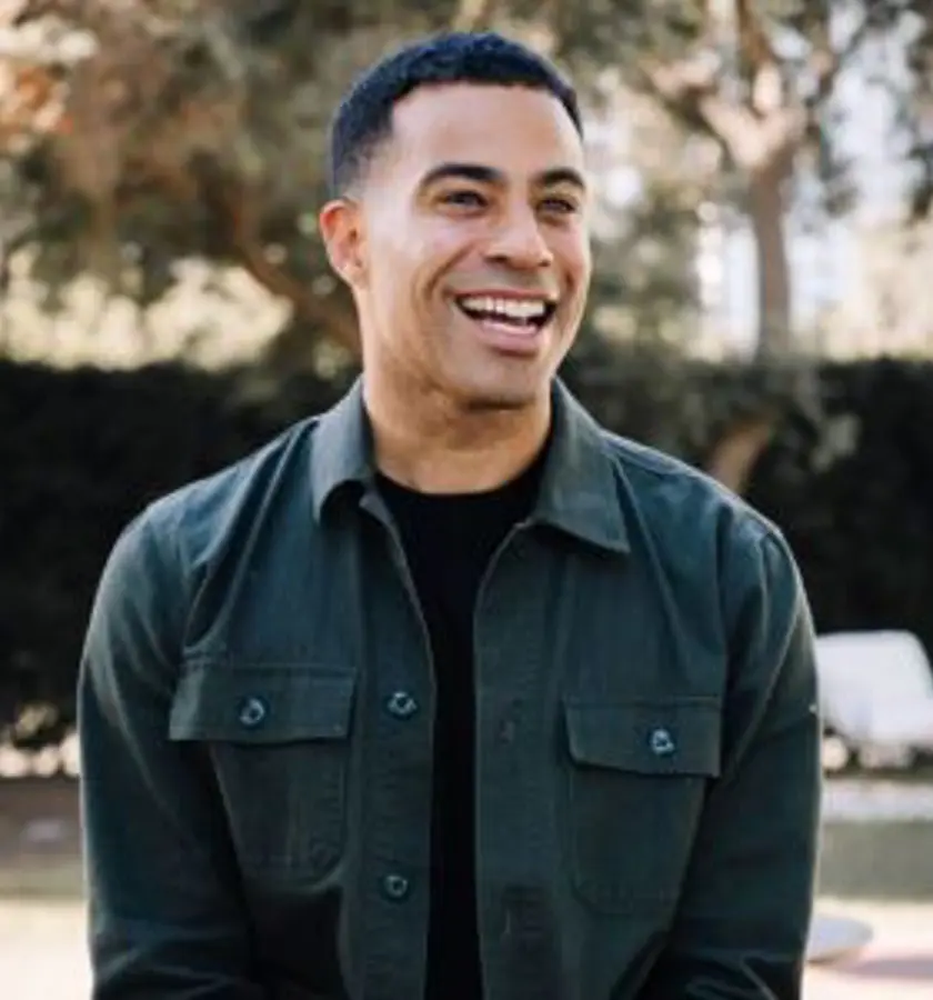 Sarah Centrella: Transformative Speaker & Author