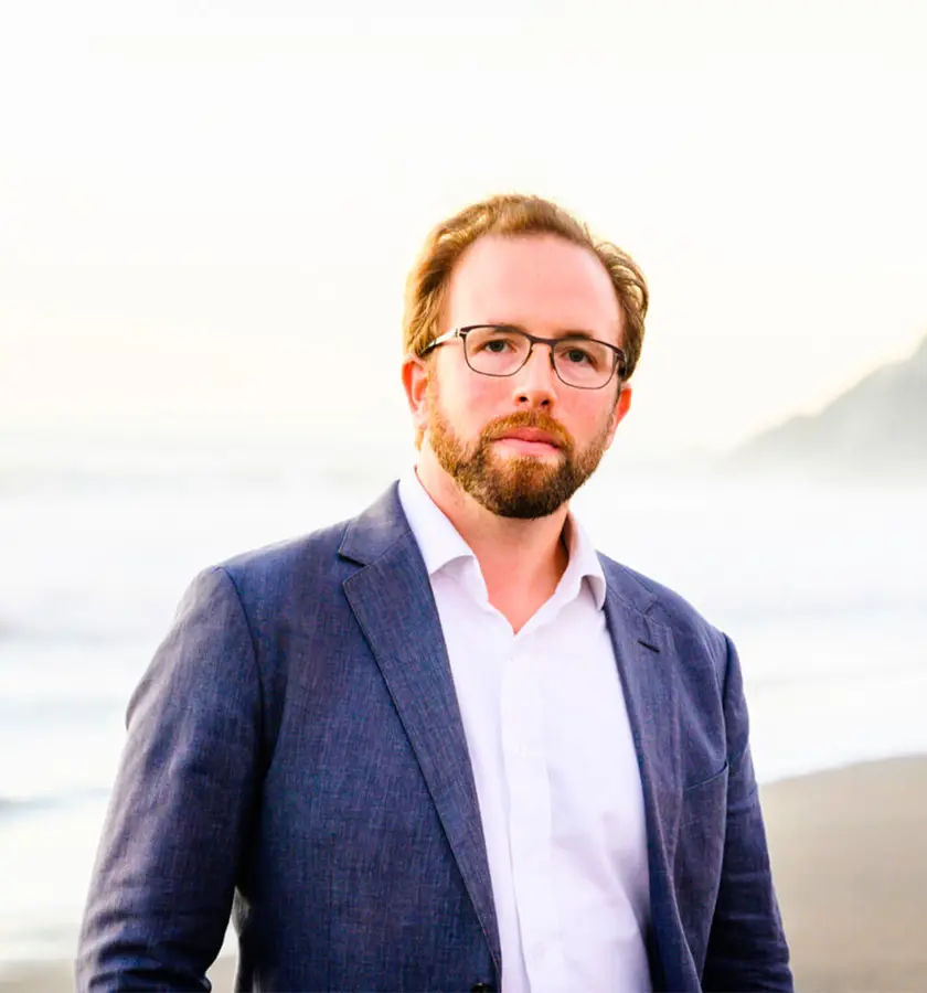 Elliot Eisenberg, Ph.D. | Keynote Speaker on Economics