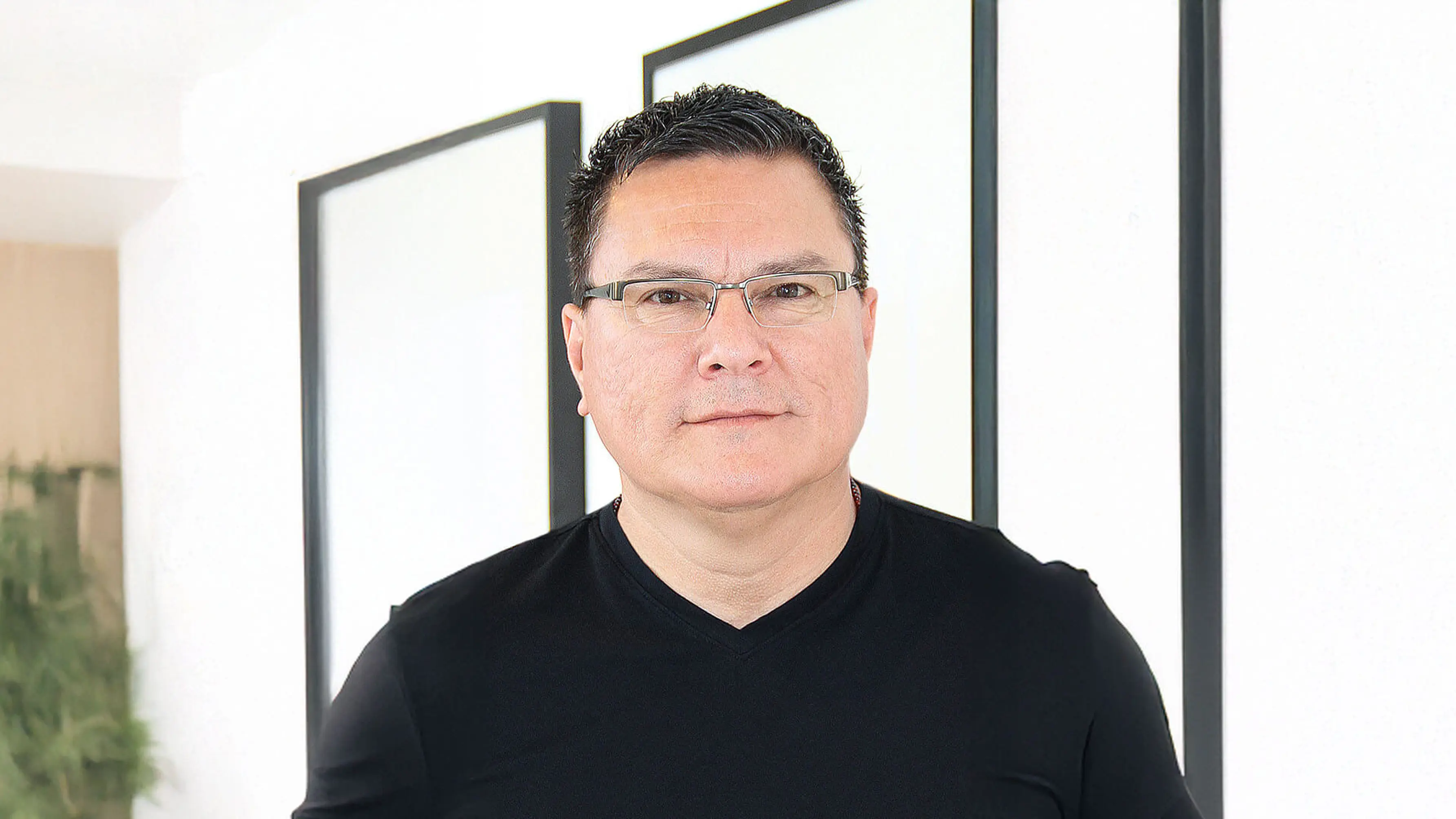 Simón Silva: Renowned Artist and Keynote Speaker