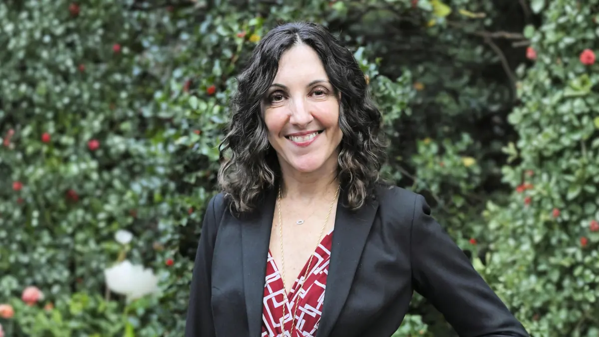 Elizabeth De Sevo | MOMents Method Speaker & Author