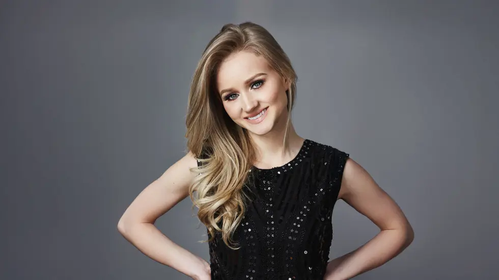 Emily Lyons: Keynote Speaker & Business Innovator