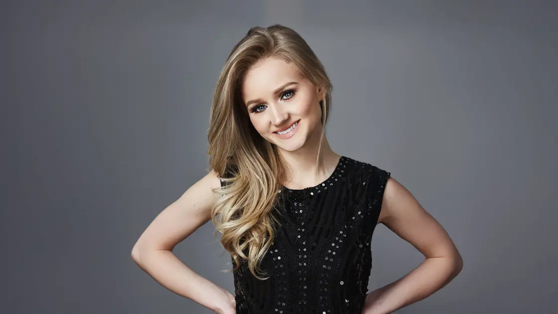 Emily Lyons: Keynote Speaker & Business Innovator