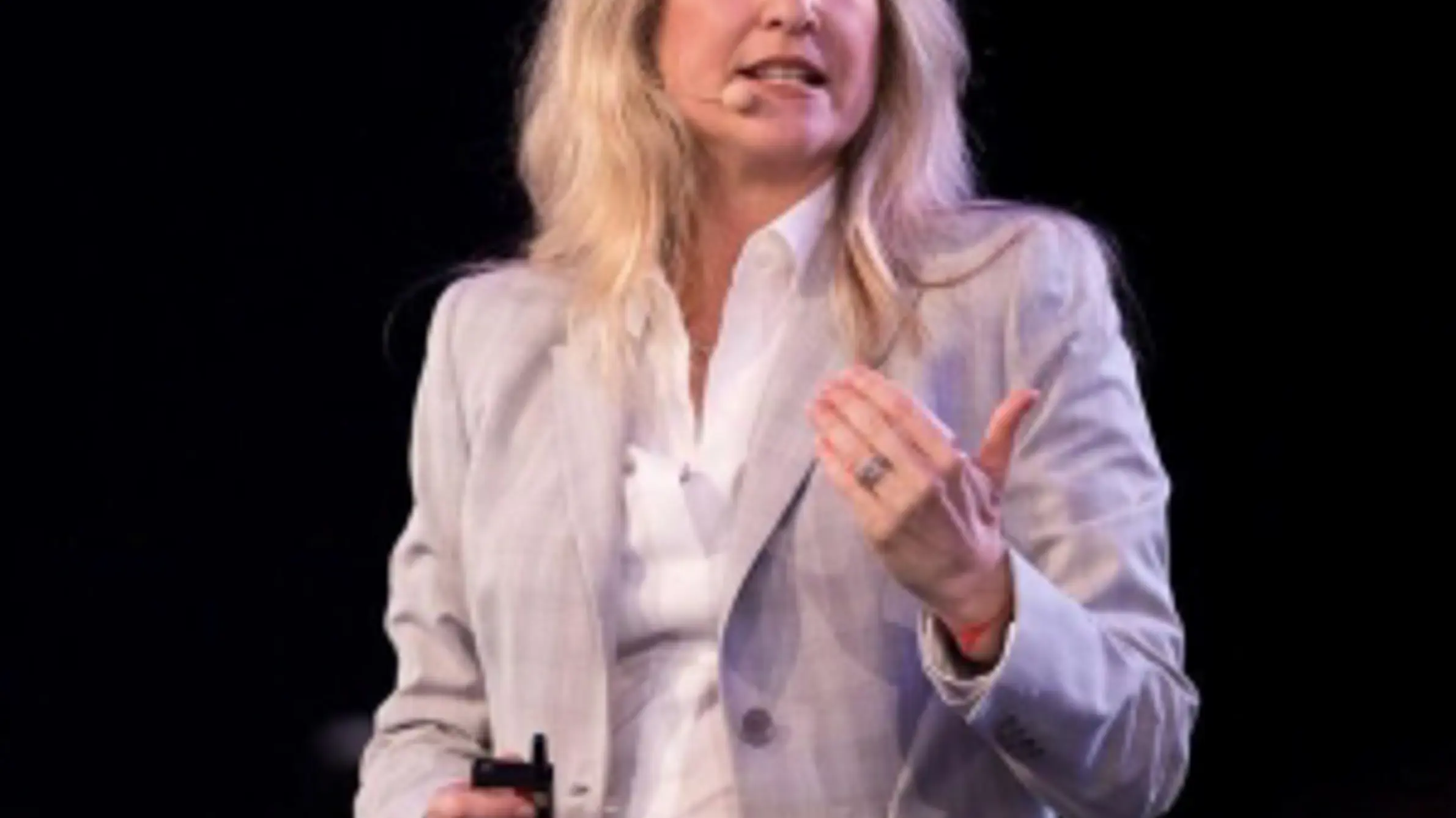Tiffani Bova: Sales Transformation Expert & Keynote Speaker