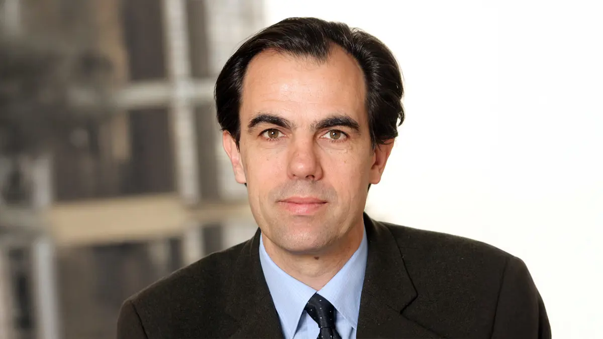 Speaker Philippe Dessertine PhD. | Global Finance & Geopolitics | Booking
