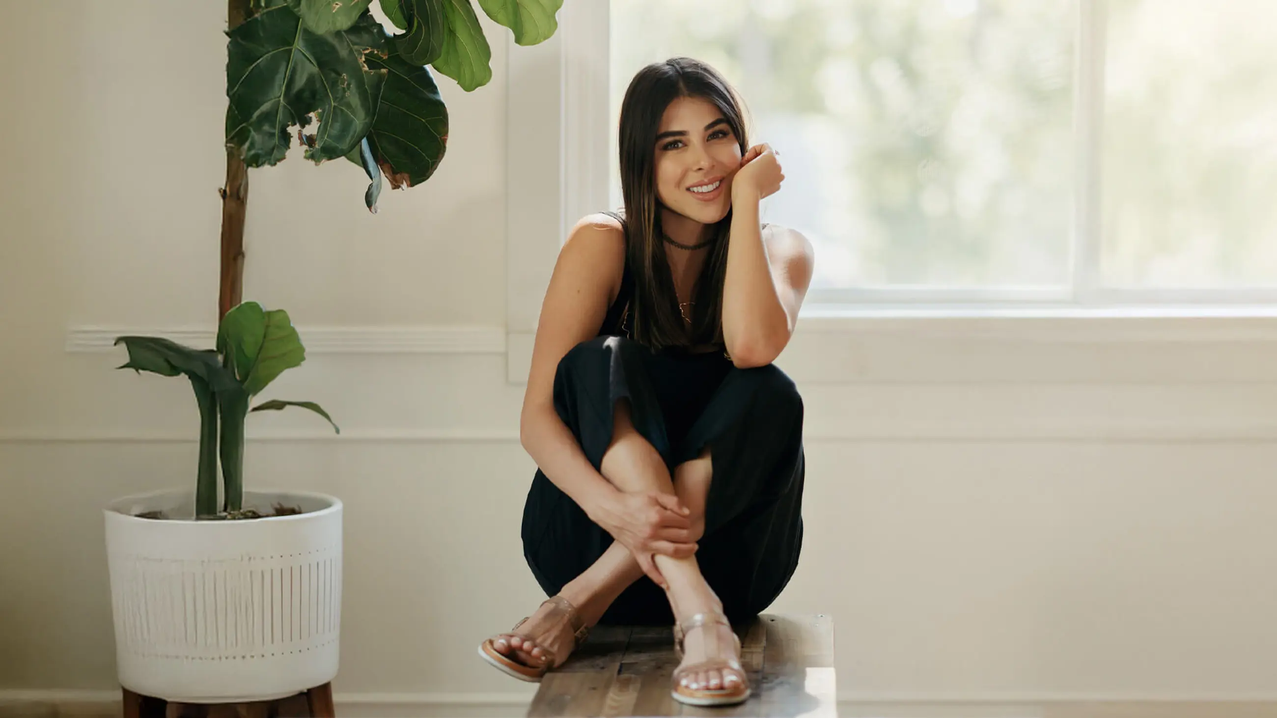 Daniella Monet: Vegan Entrepreneurship Advocate