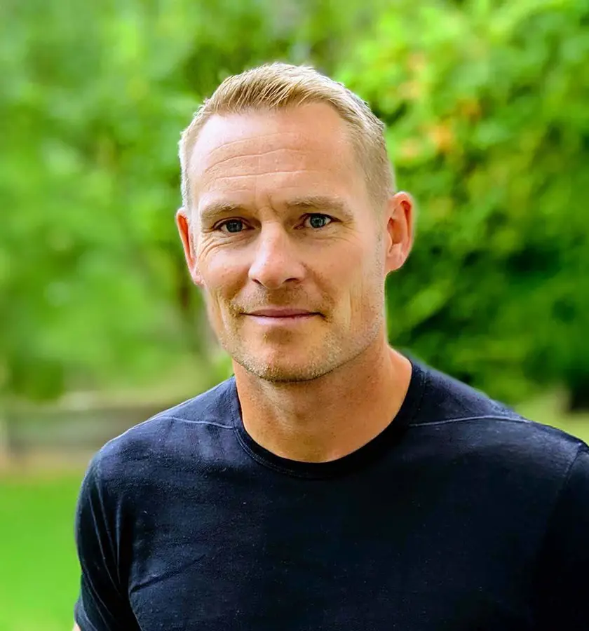 Wayne Lee: Corporate Presenter & Peak Performance Expert