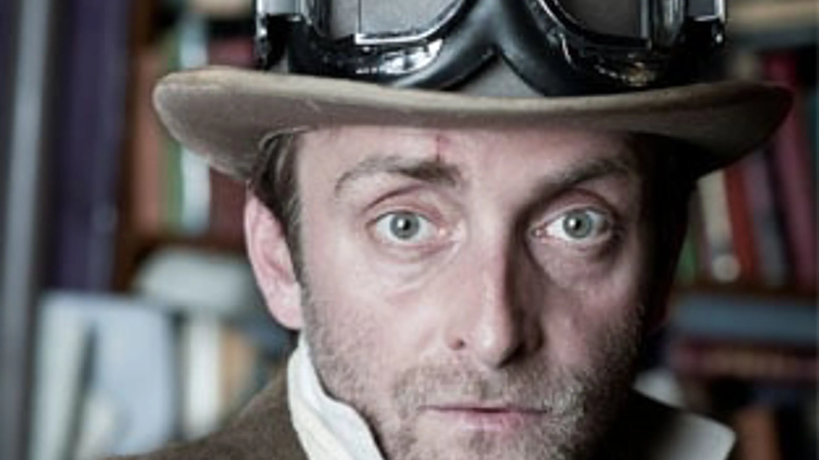 Speaker Tim FitzHigham | Comedian, Explorer & Presenter | A-Speakers