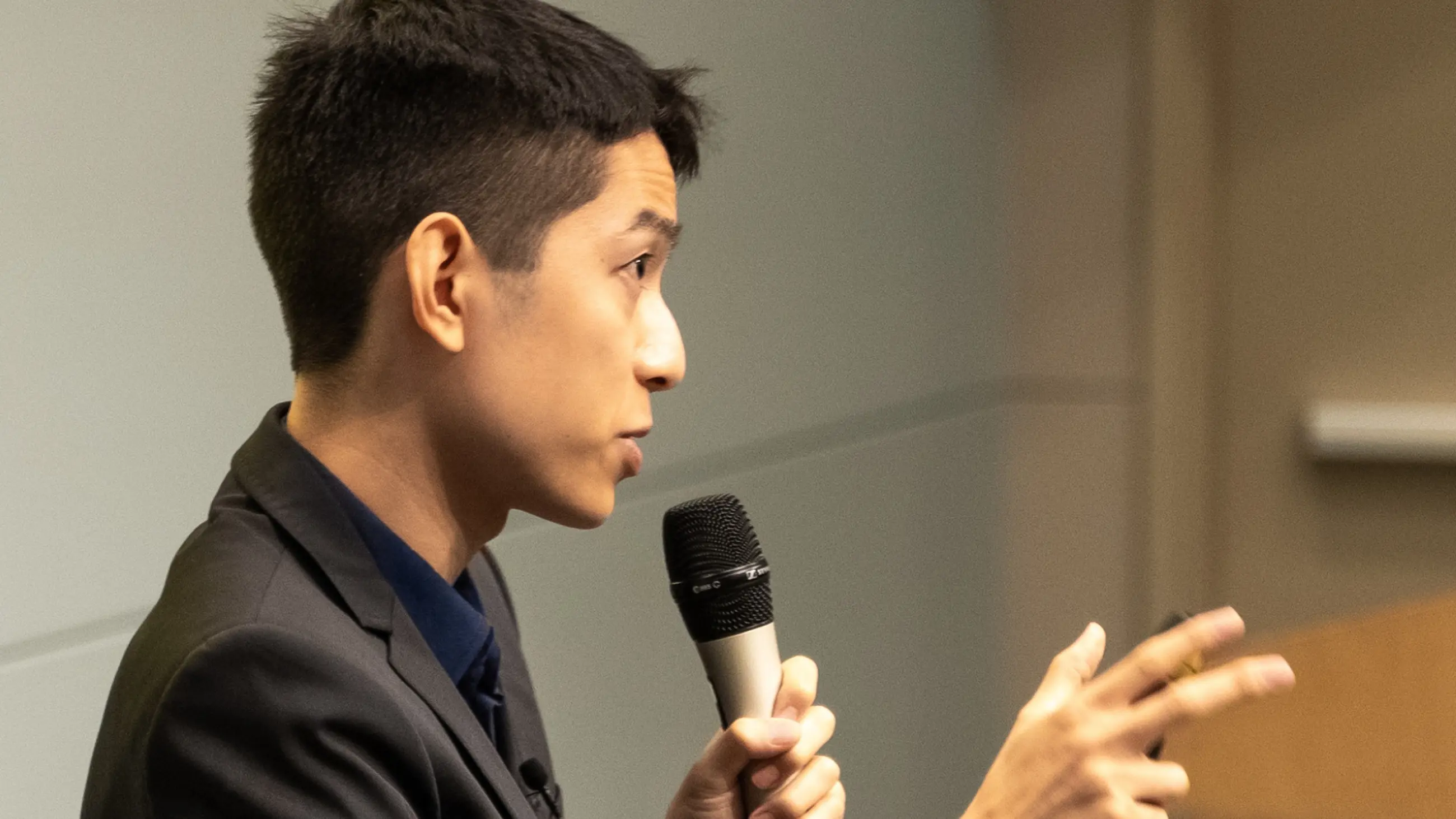 Christopher Chin – Transforming Data Into Powerful Business Presentations