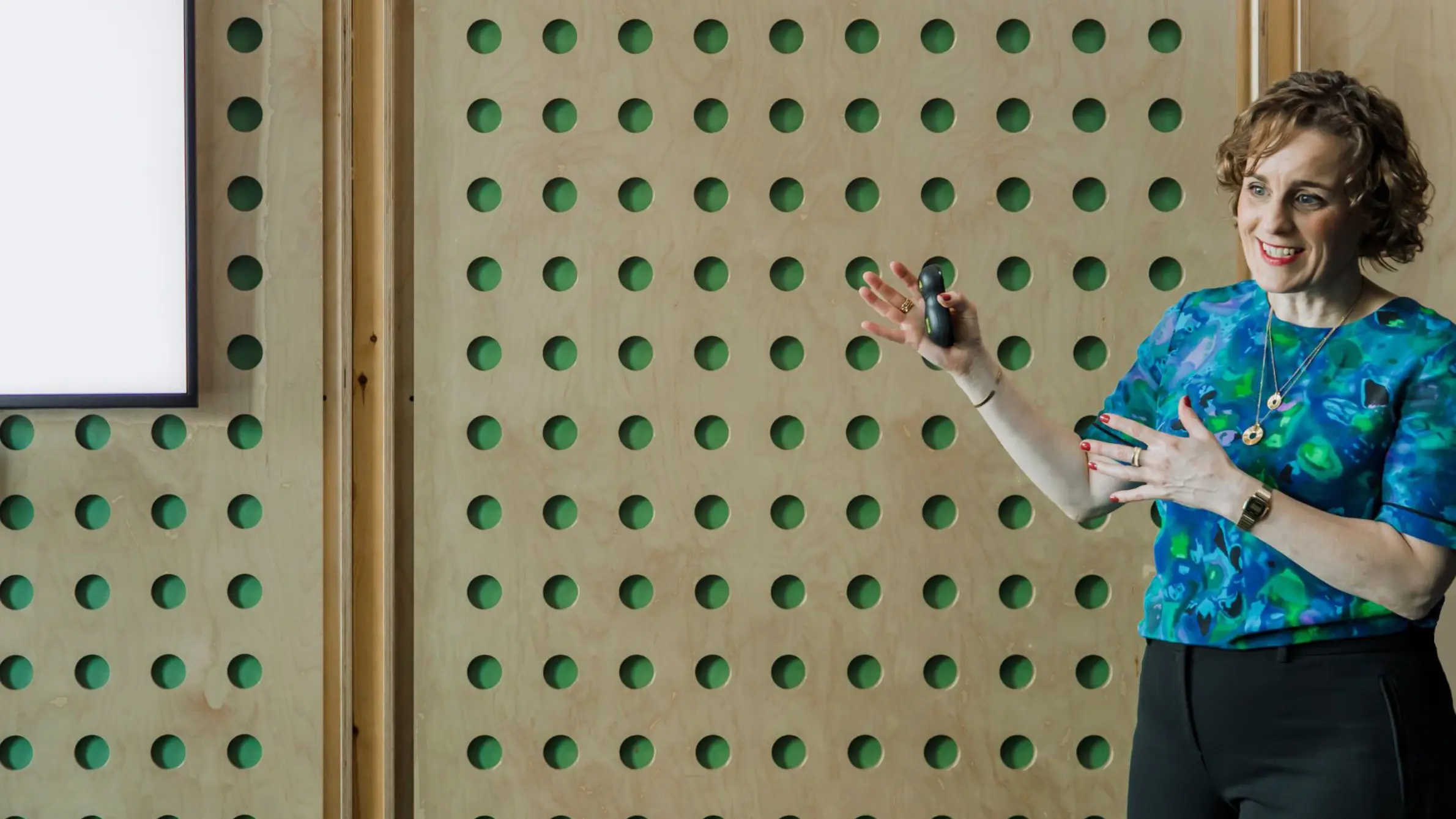 Jennifer Holloway: Keynote Speaker on Personal Branding Success