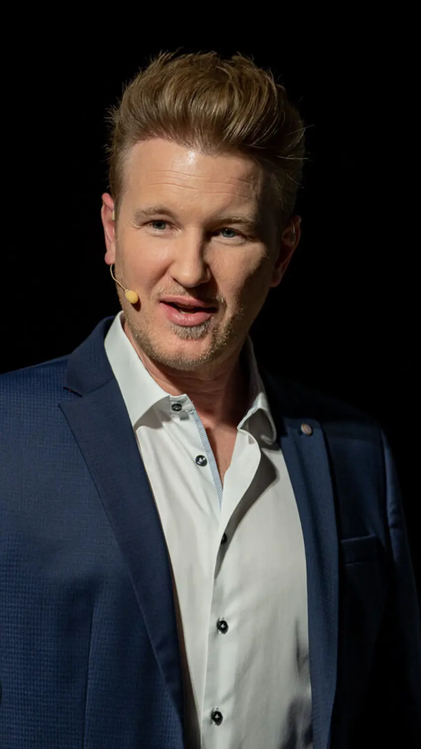 Felix Bertram: Entrepreneur, Dermatologist & Keynote Speaker