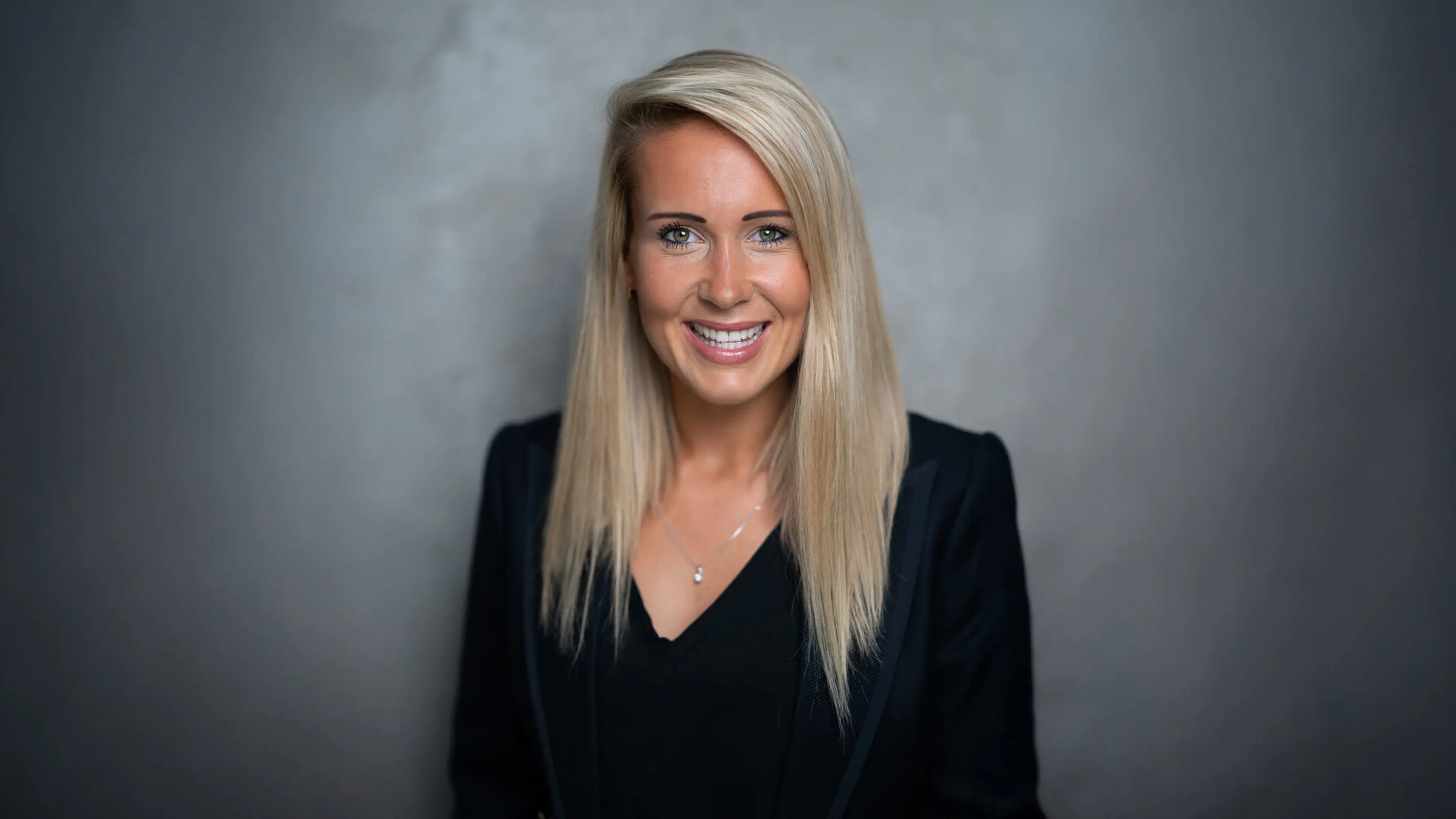 Kate Munday: Empowering Speaker | Profile Overview