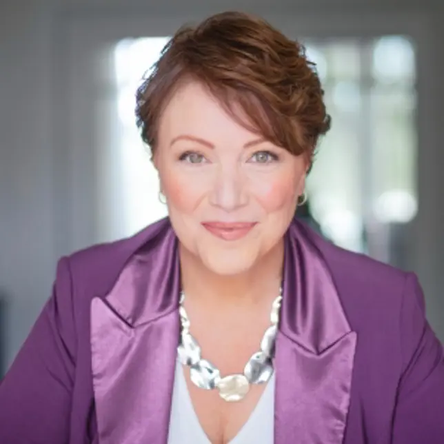 Julie Holmes: Tech Innovator and AI Expert Speaker