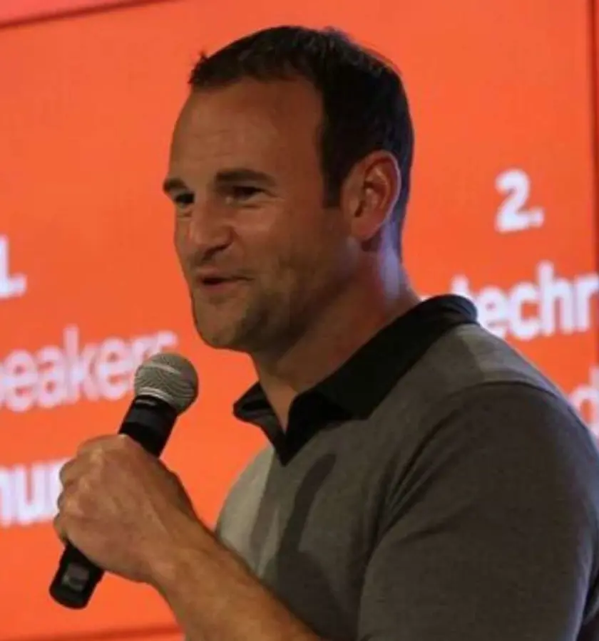 Matt Halloran | Expert in Leadership & Active Listening