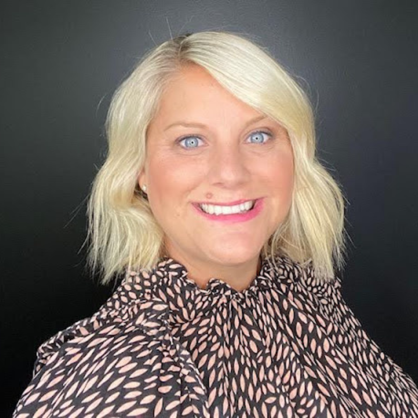 Hannah Austin: Motivational Speaker on Workplace Wellness