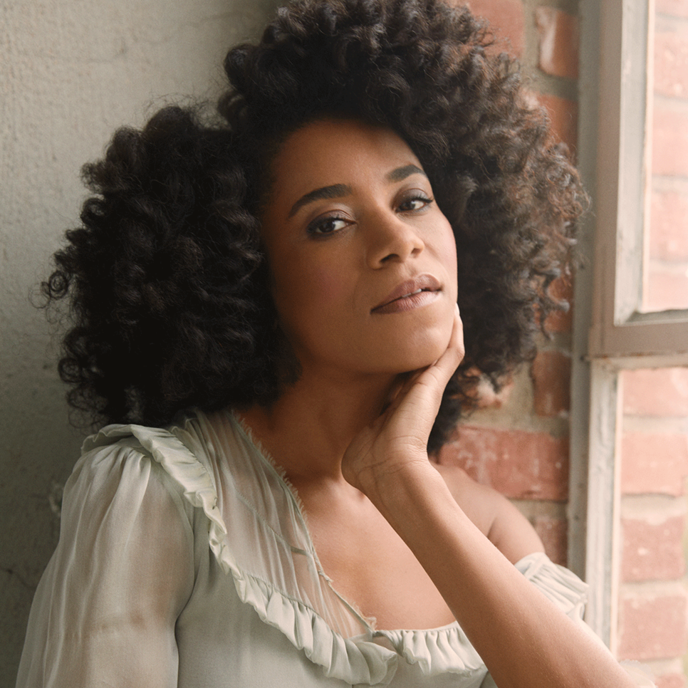 Kelly McCreary: Motivational Keynote Speaker & Actress