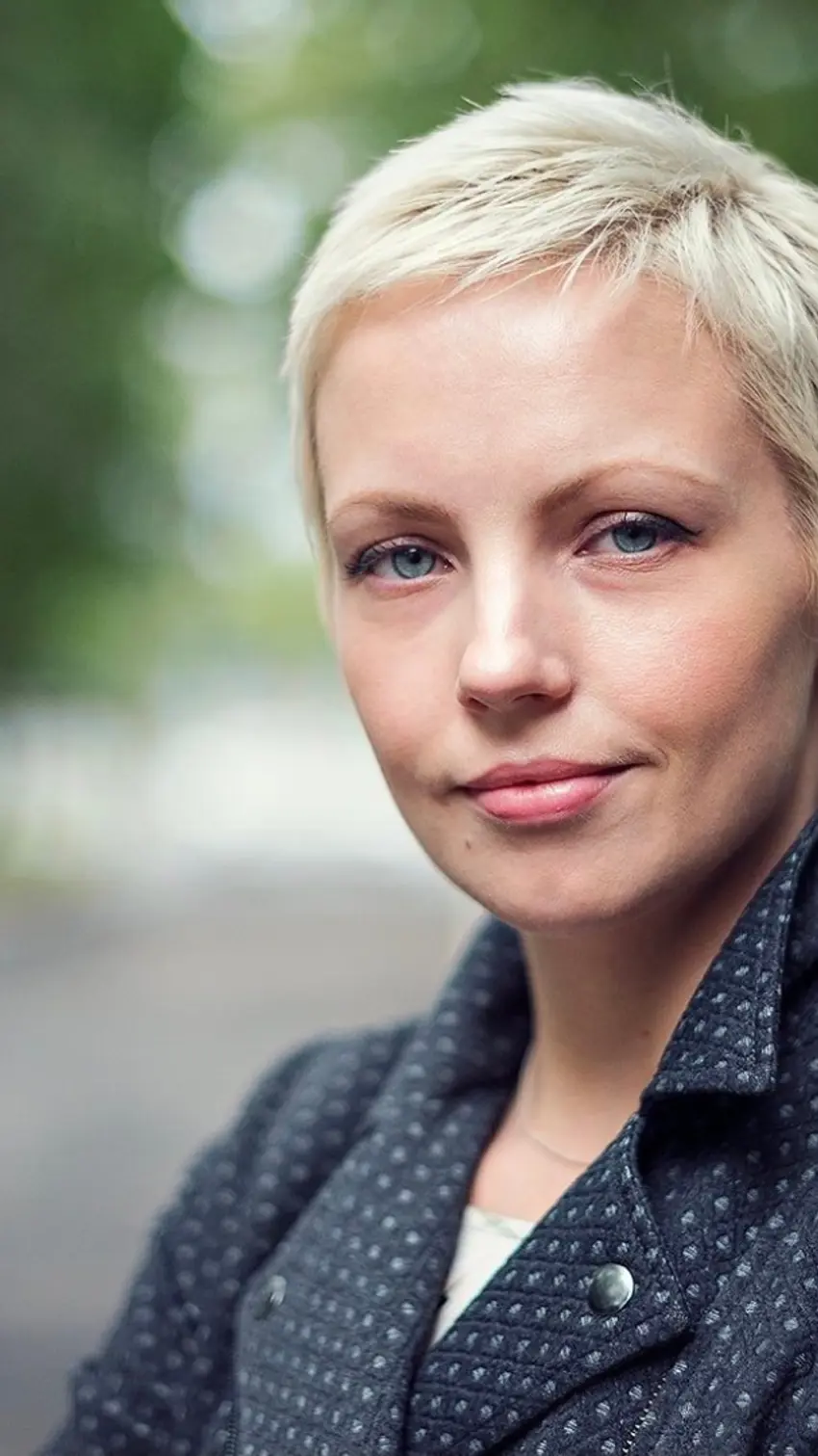 Helen Oakley – Expert Keynote Speaker on AI & Cybersecurity