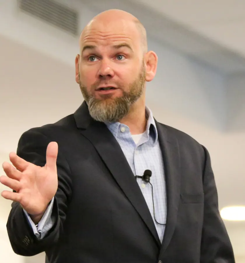 Scott Schwefel | Keynote Speaker on Leadership & Team Performance