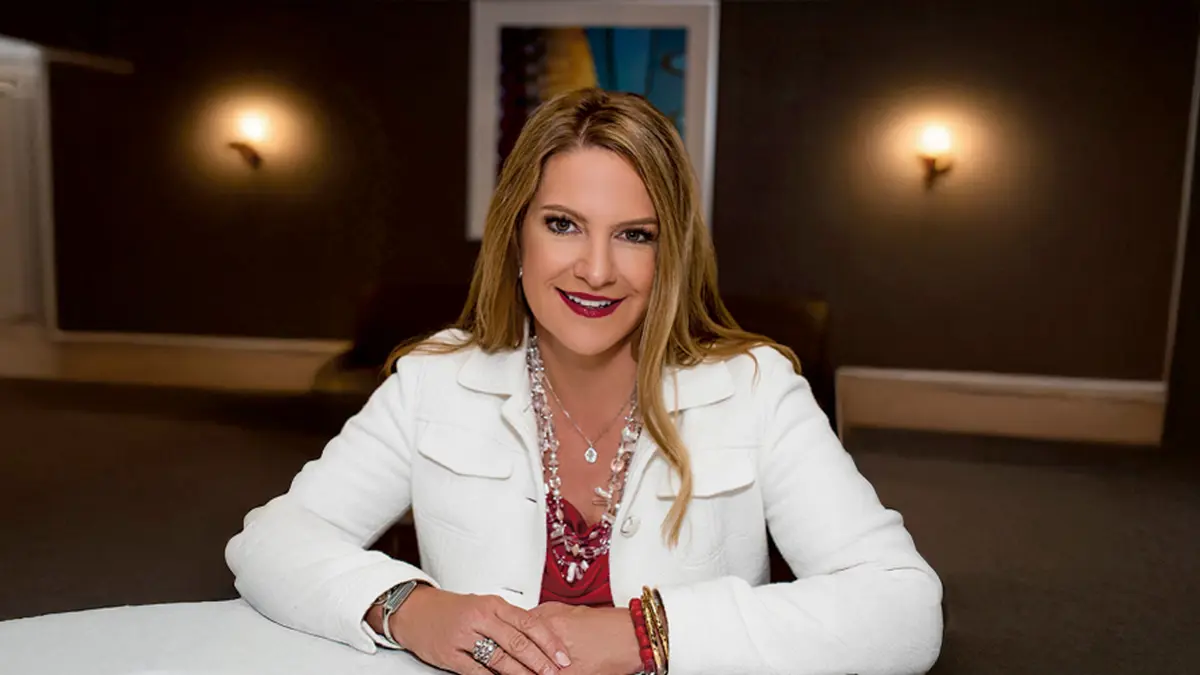 Maribeth Kuzmeski: Keynote Speaker on Leadership, Sales & Growth