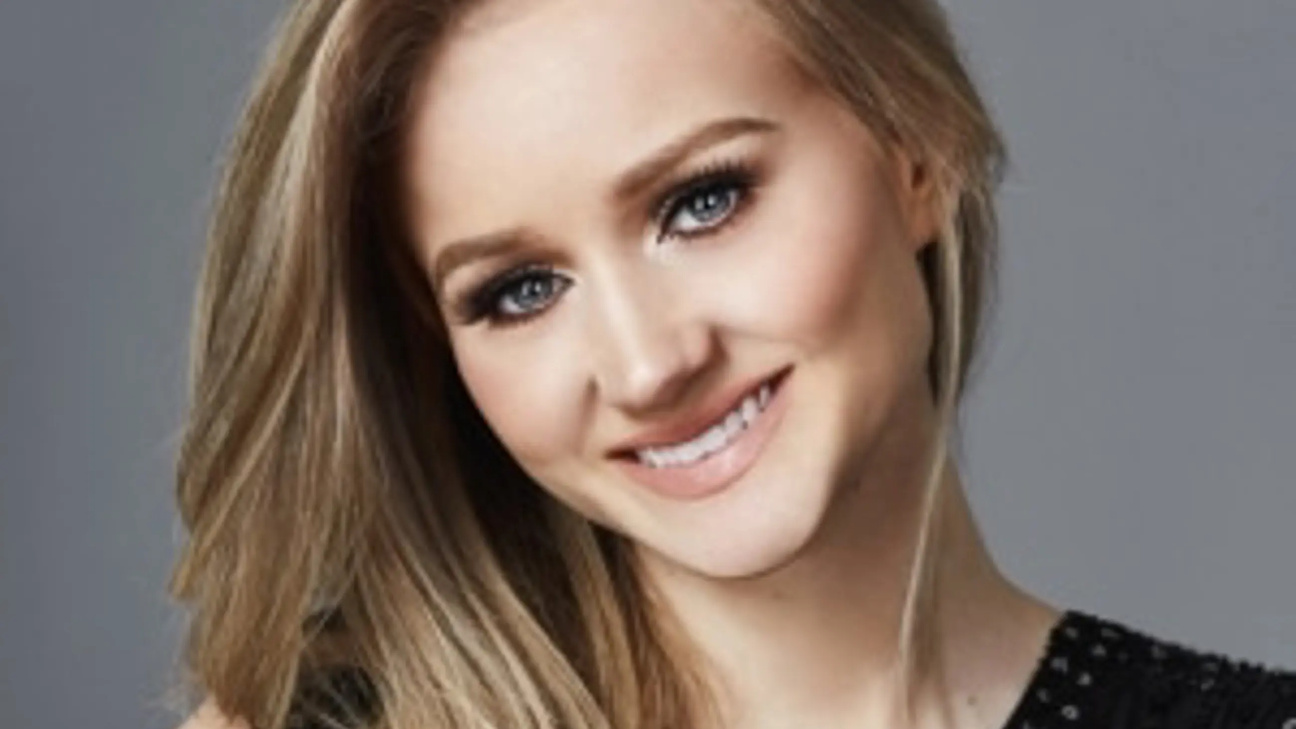 Emily Lyons: Keynote Speaker & Business Innovator