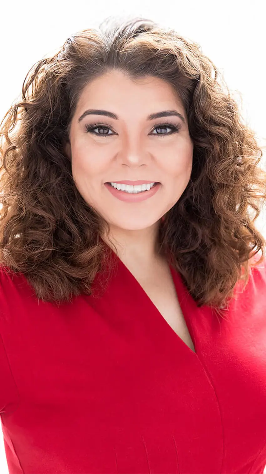 Celeste Headlee – Keynote Speaker on Communication and Leadership