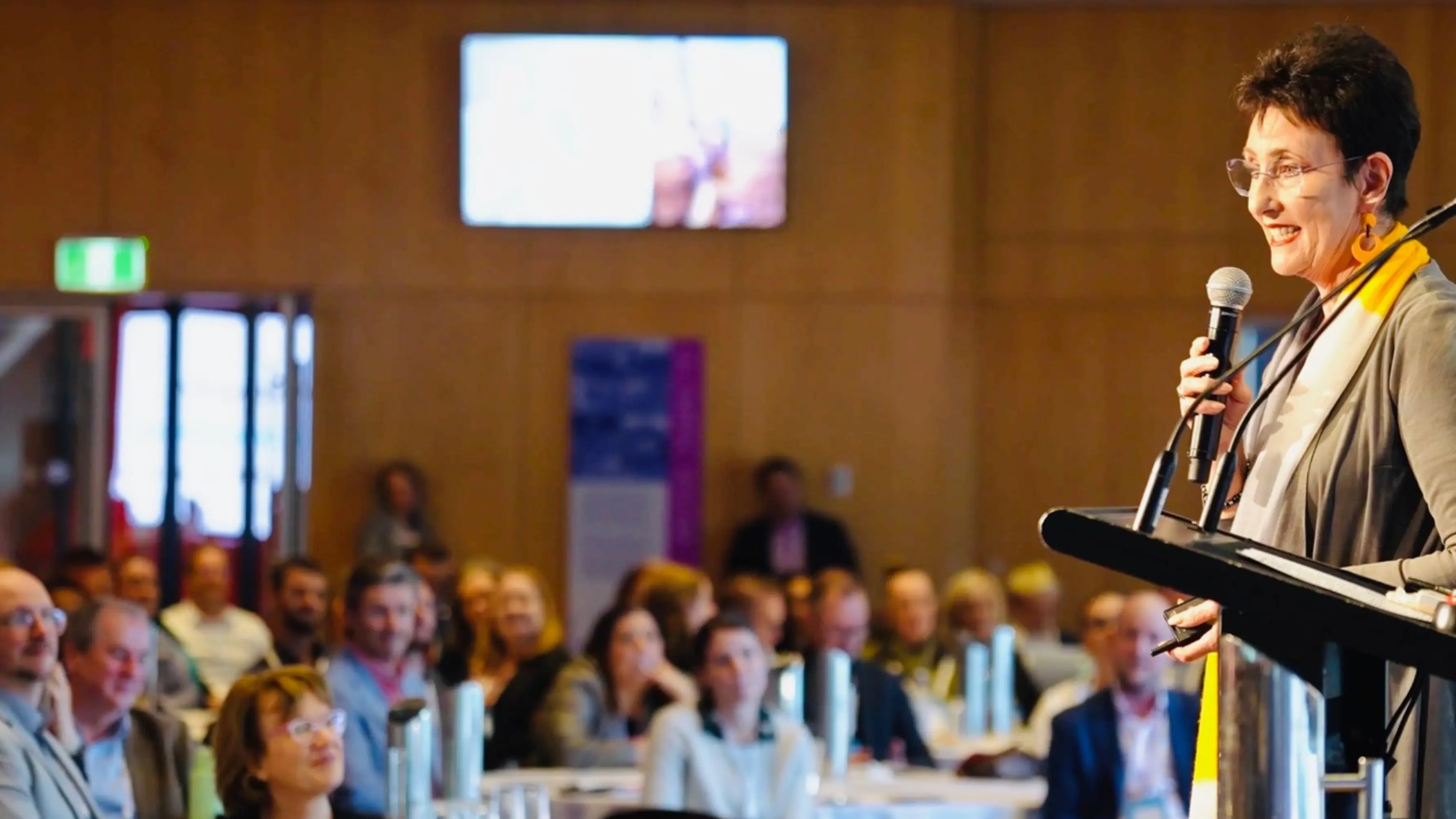Robyn Moore – Inspiring Australian Speaker on The Power of Words