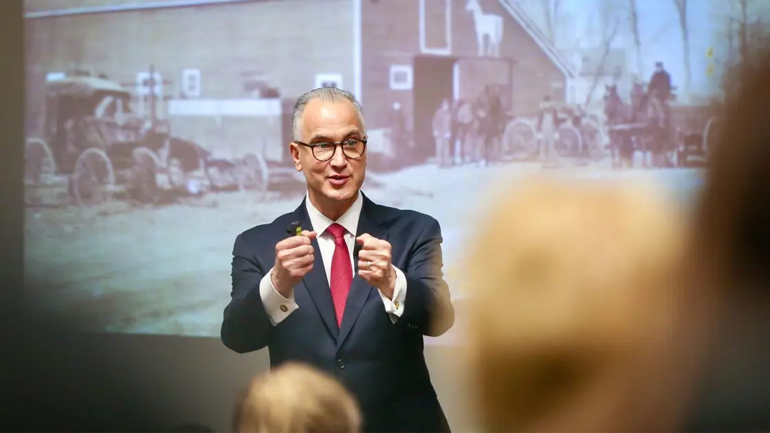 Mark Kennedy: Expert Keynote Speaker on Strategic Leadership