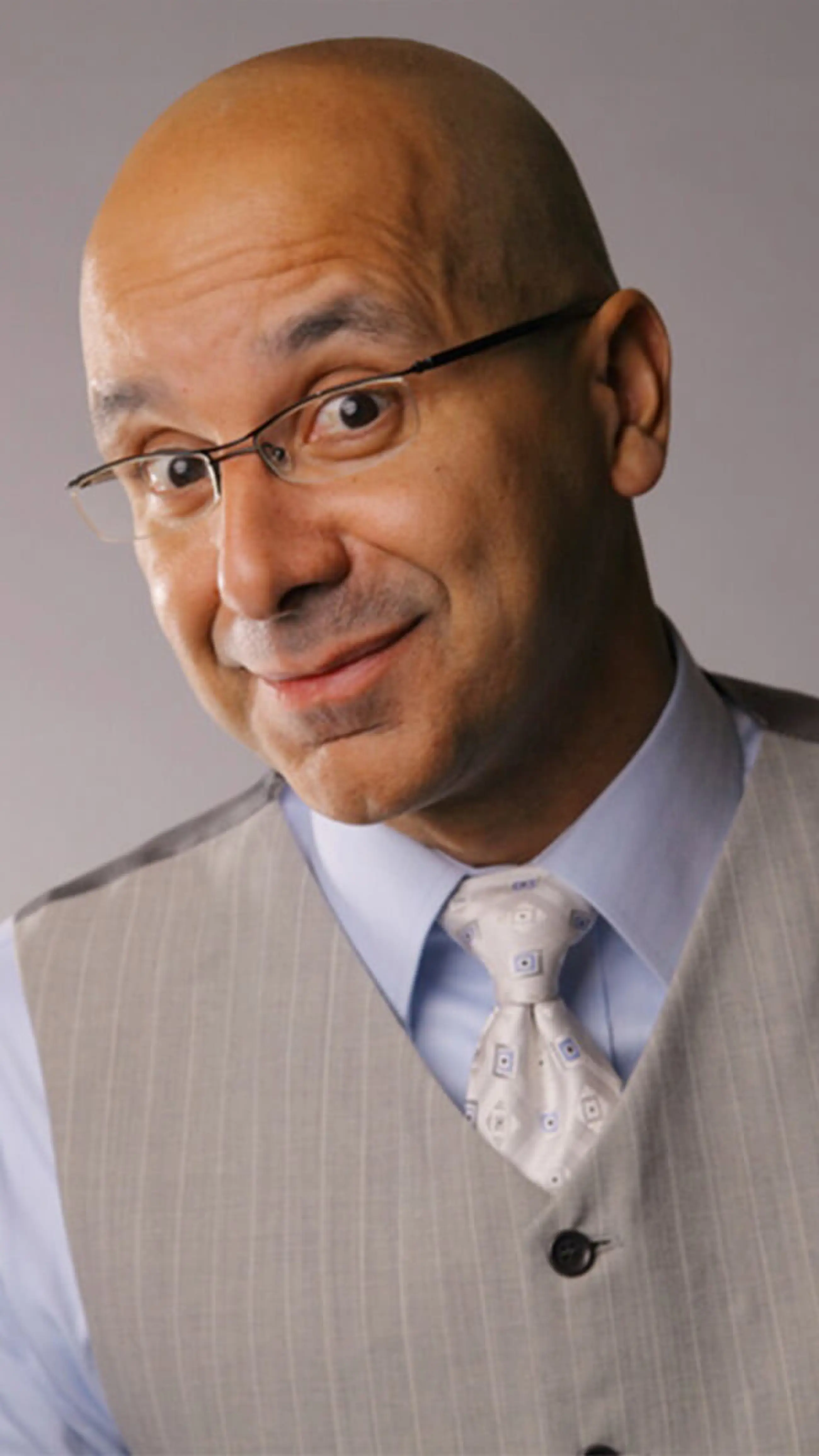 Book Victor Antonio: International Sales & Motivation Expert