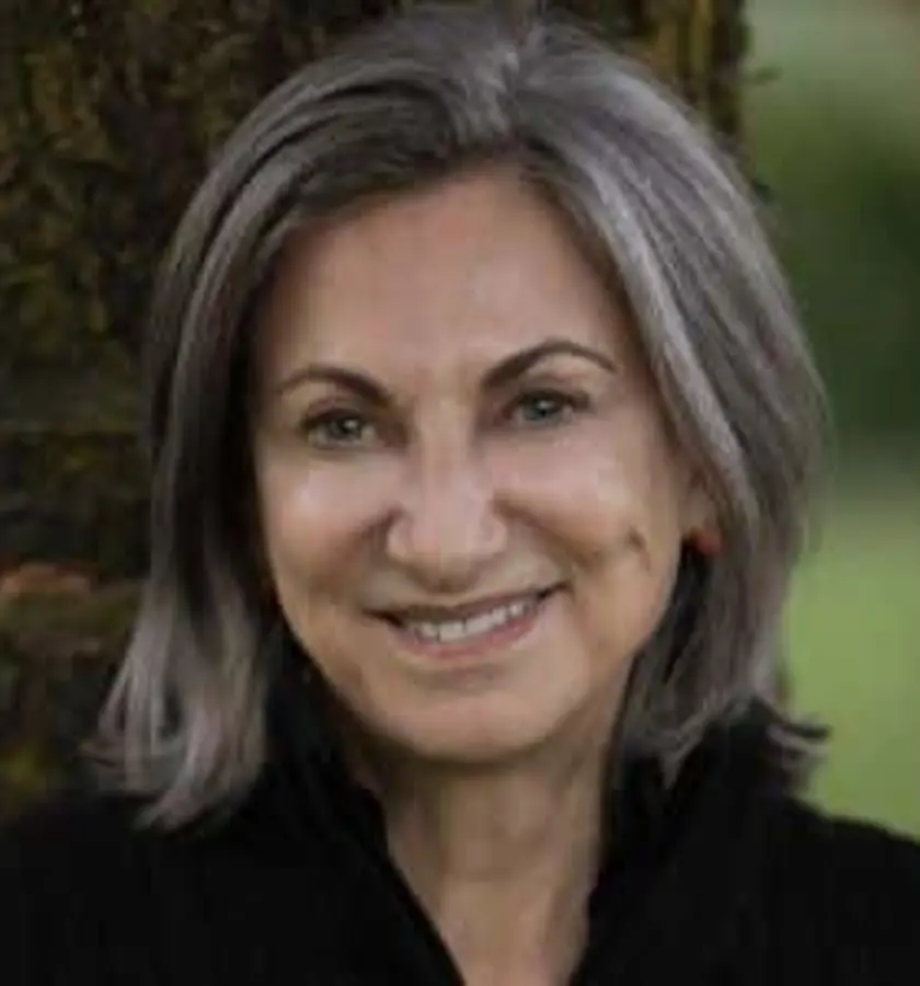 Nicole Dubé: Keynote Speaker on Media Communication Mastery