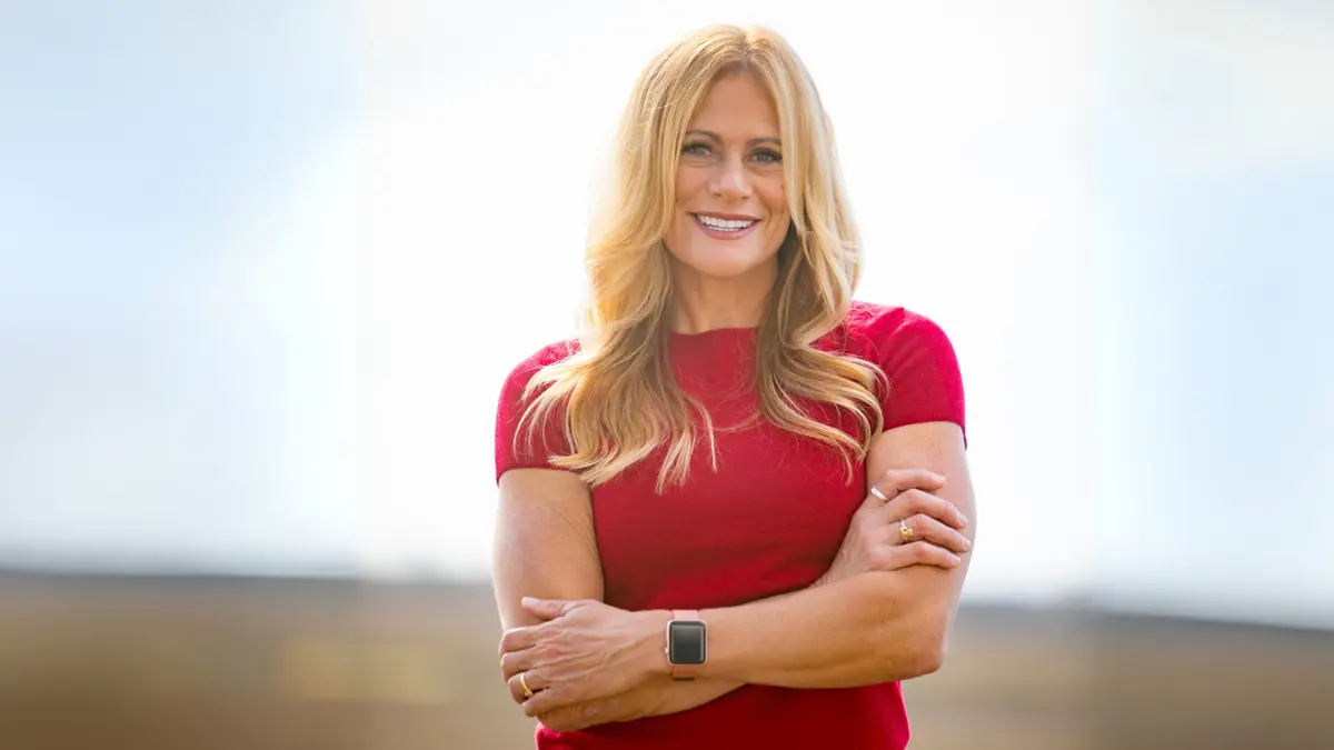 Robyn Benincasa - Top Team Building Expert Inspires