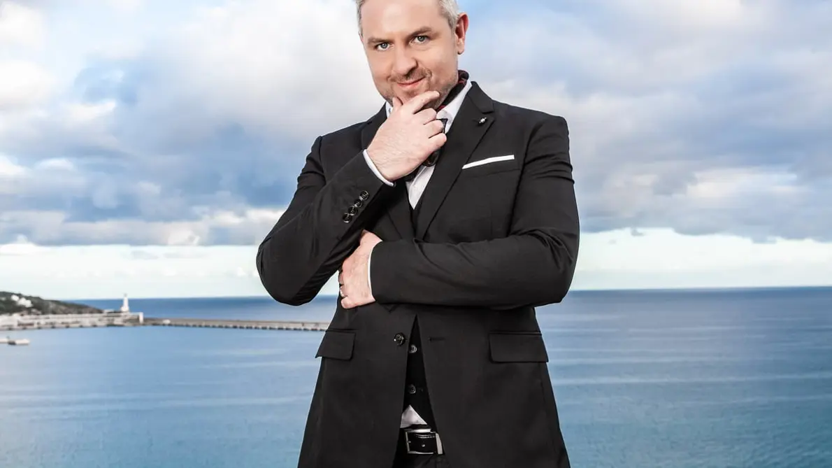 Alex Blackwood- Providing mentalist strategies for company growth.