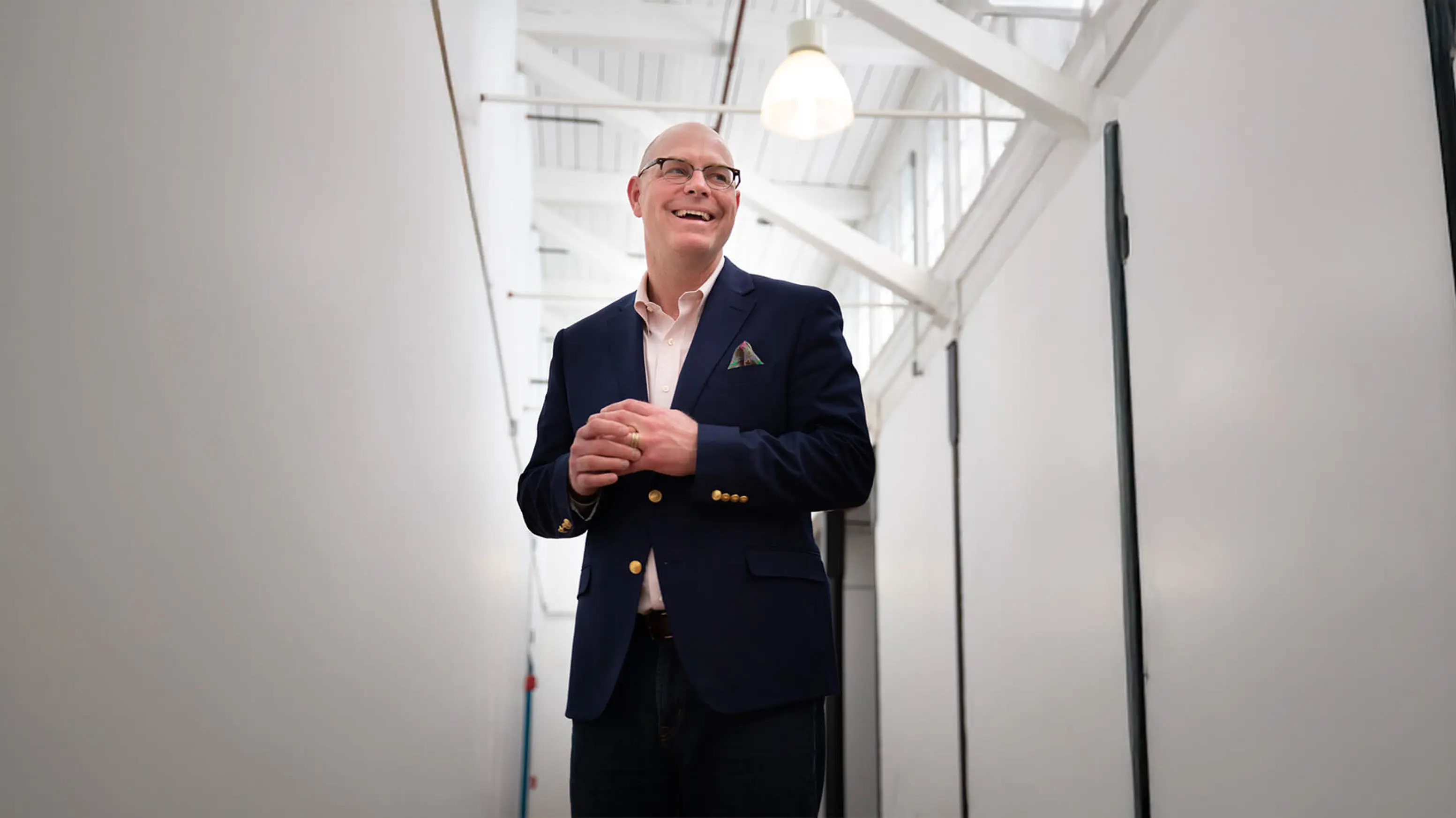 Adam Olenn: Expert Keynote Speaker & Master of Storytelling