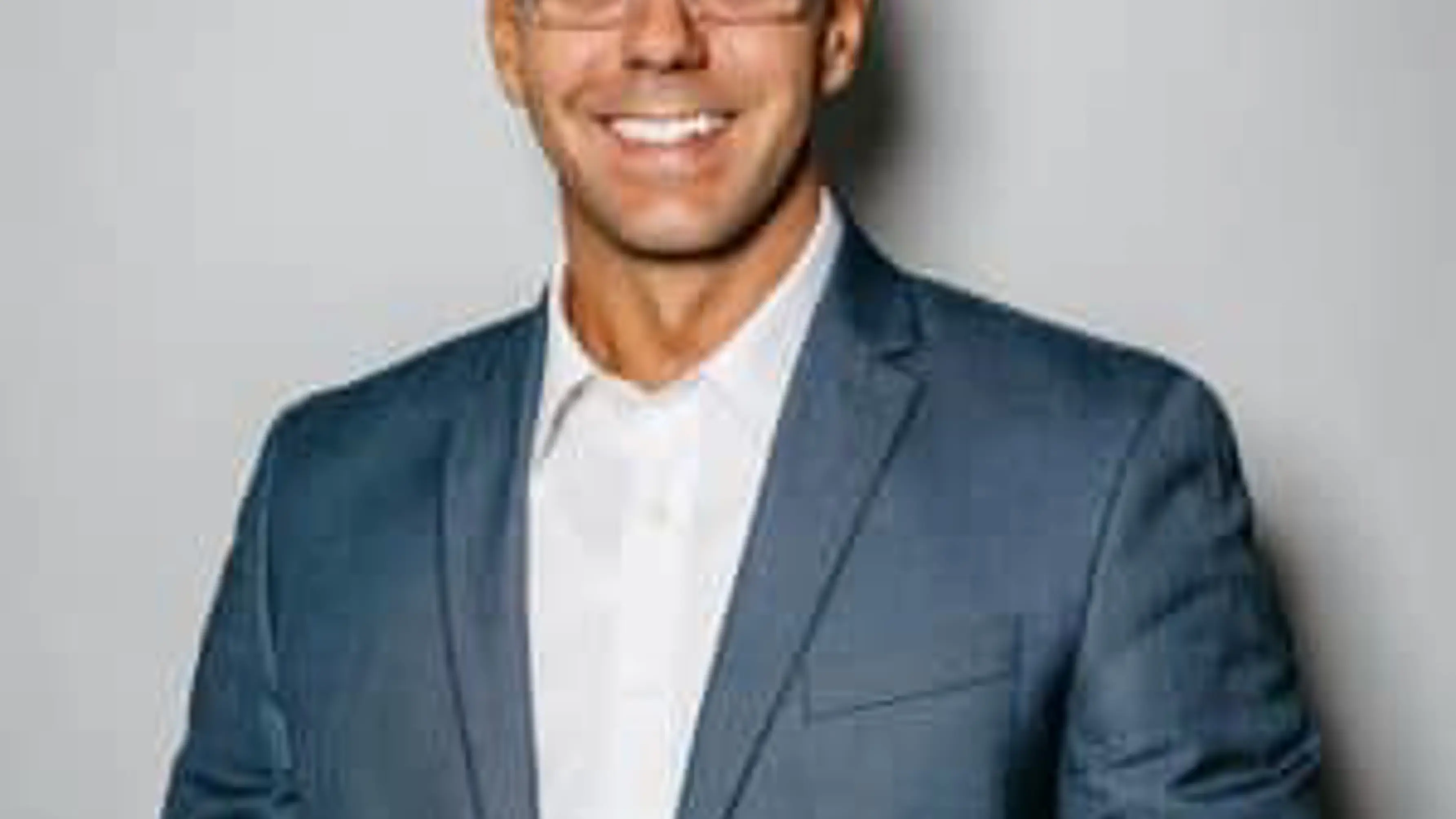 Charles Ryan Minton is a Customer Employee Experience Guru