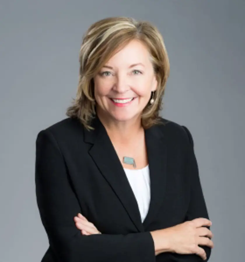 Kate Davis: Renowned Comedian & Motivational Keynote Speaker