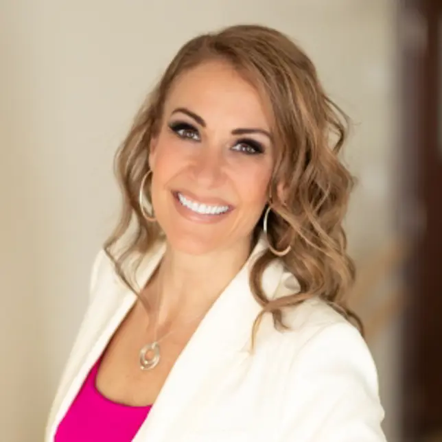 Cara Moeller Poppitt: Empowering Speaker for Business Growth