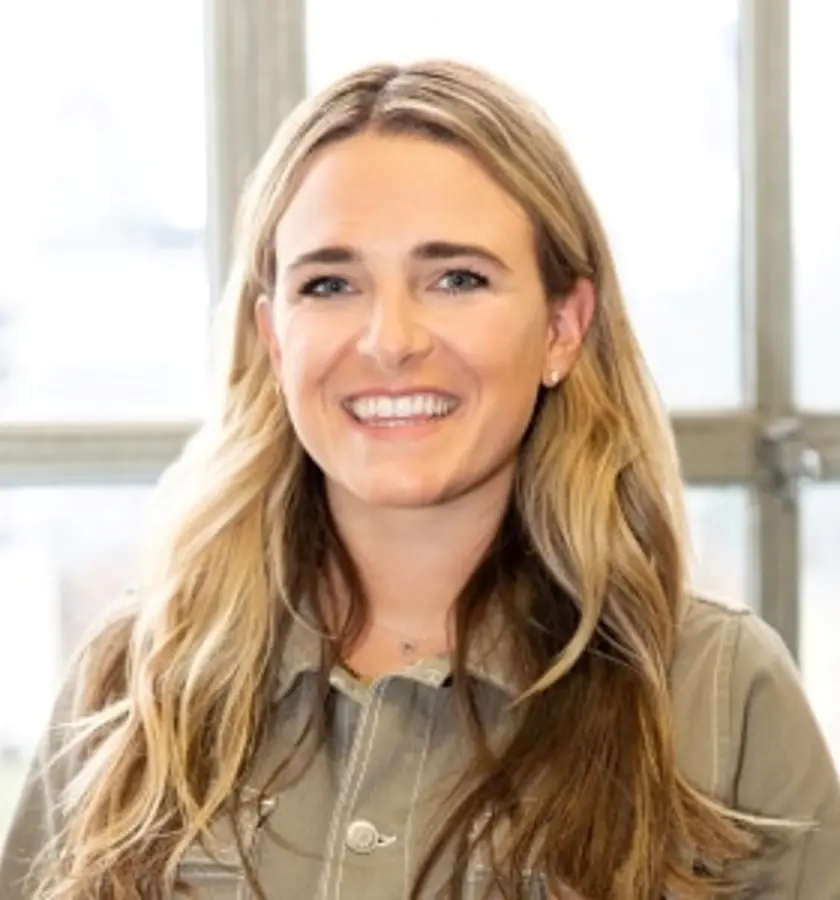 Carina Harvey: Expert in Identity & Style Transformation
