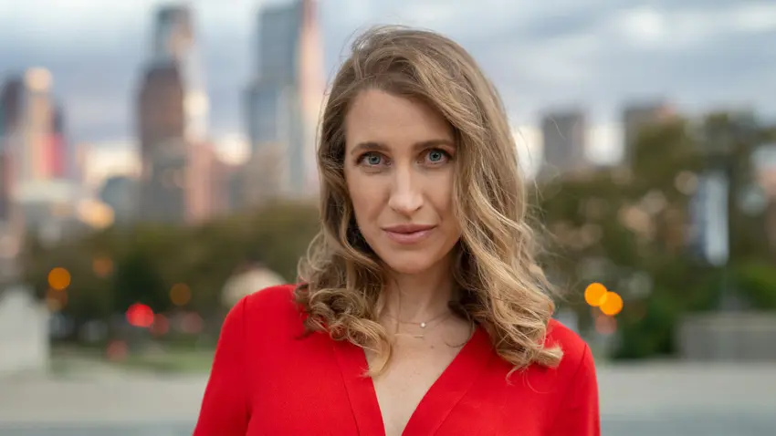 Speaker Natalie Stavas | Face Your Challenges & Run Towards Chaos