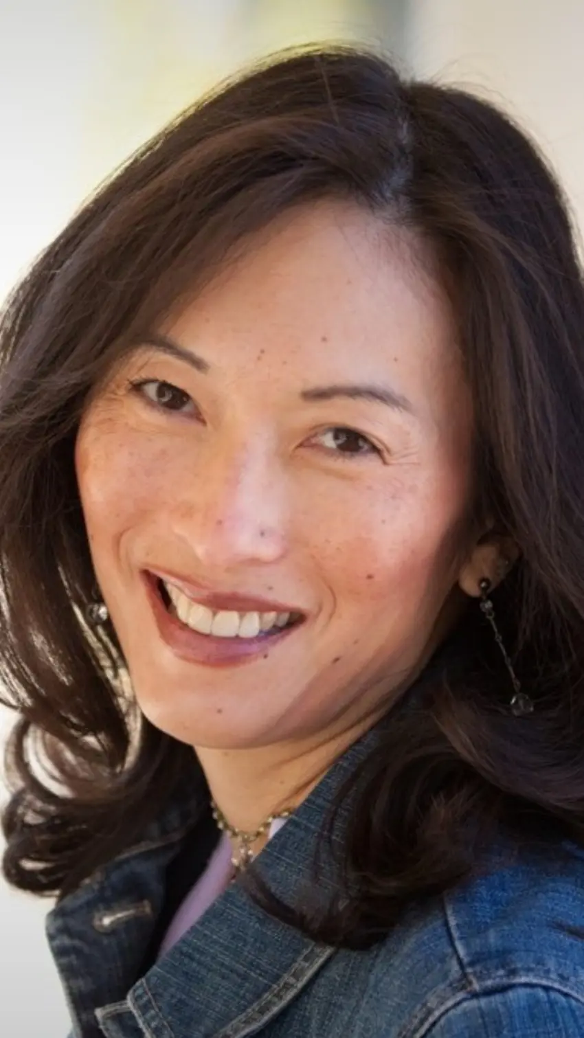 Denise Lee Yohn: Expert Branding Specialist & Bestselling Author
