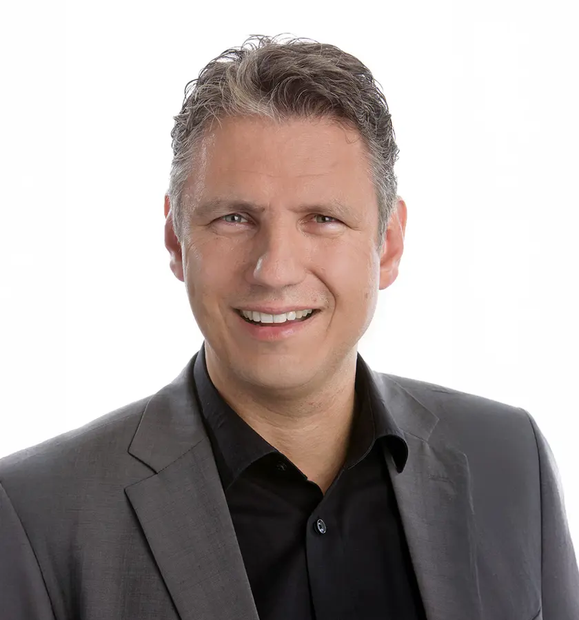 Speaker John Straw | Transform into a Digital Business | A-Speakers