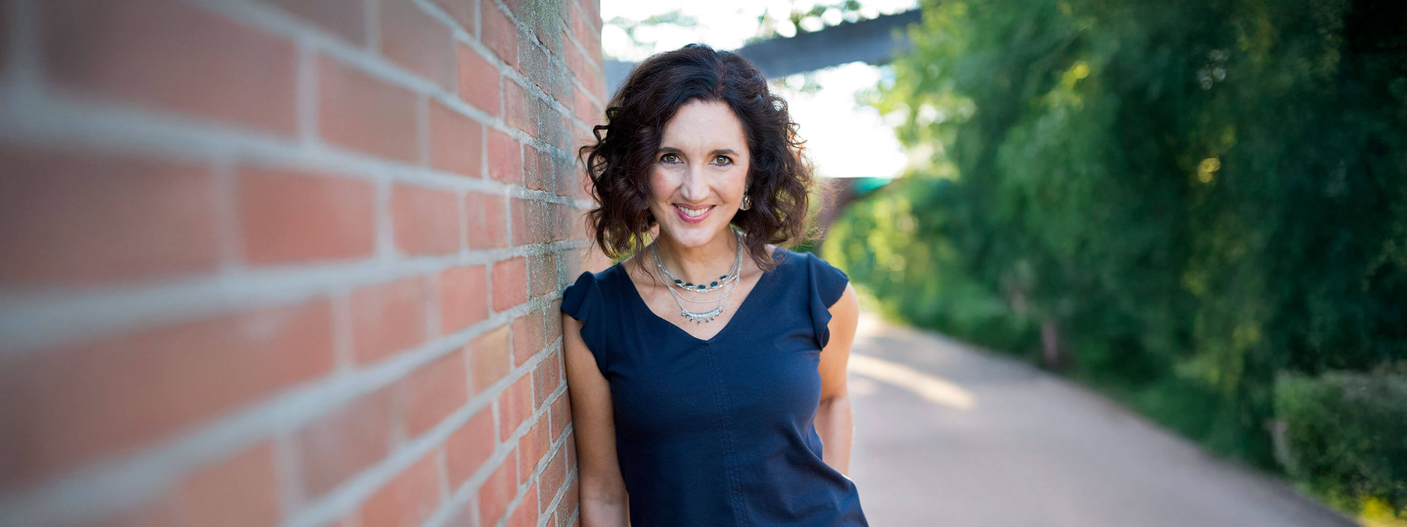 Speaker Dr. Alexandra Solomon | Self-education.