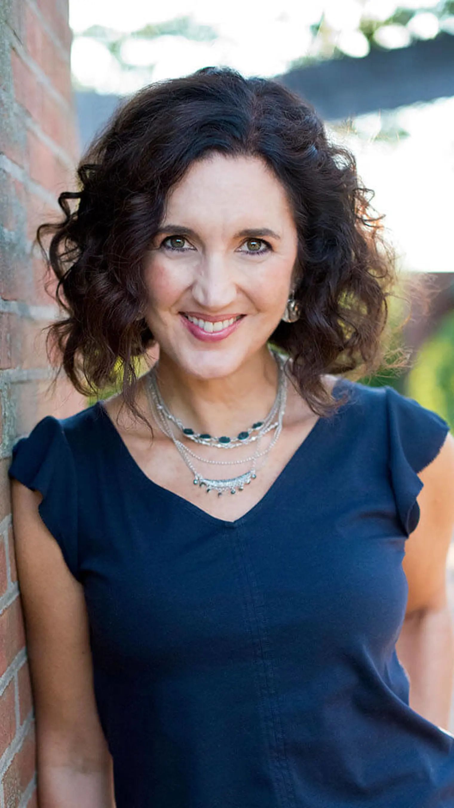 Speaker Dr. Alexandra Solomon | Self-education.