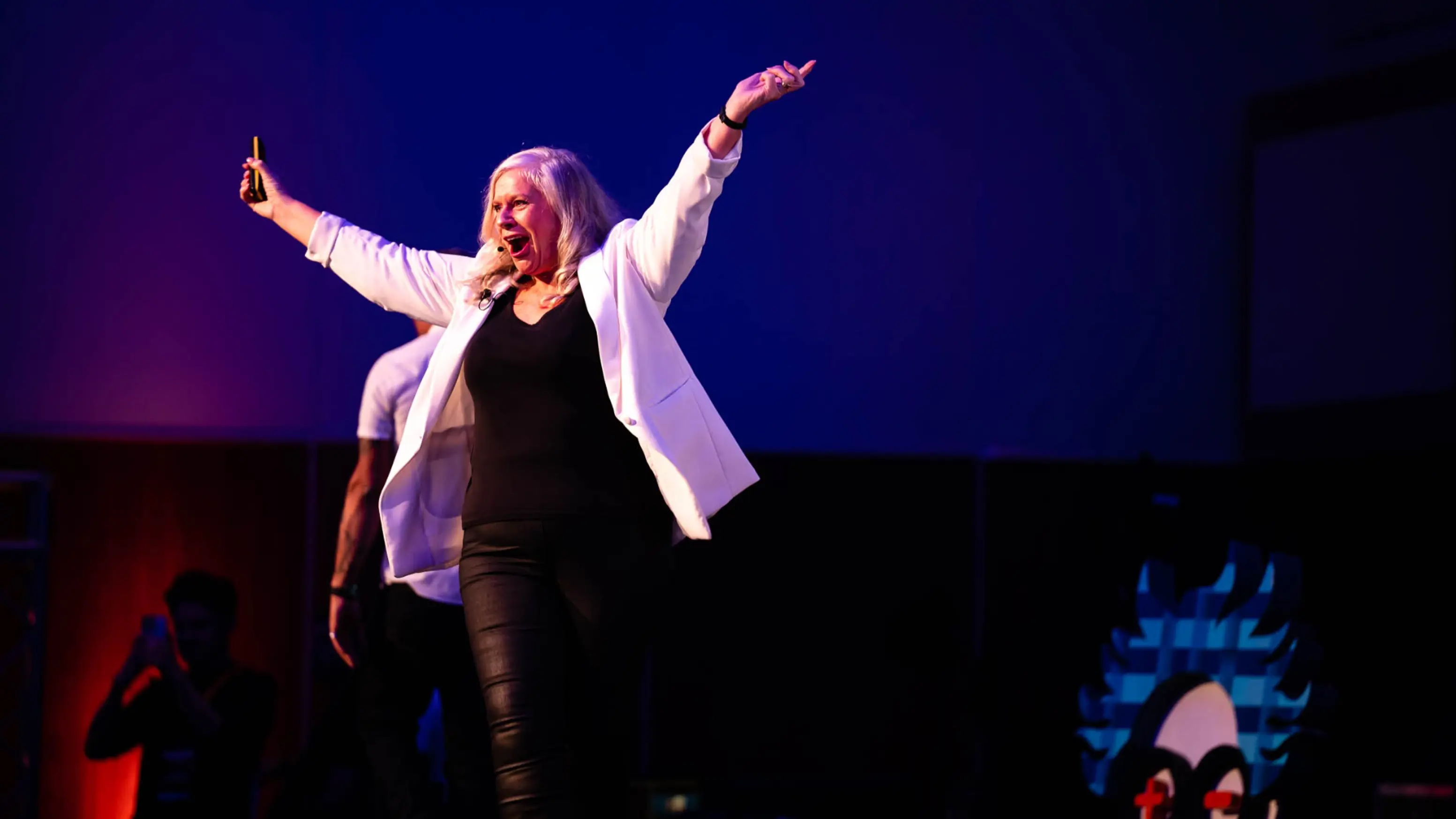 Dr Alison Edgar MBE: Dynamic Keynote Speaker for Business Success