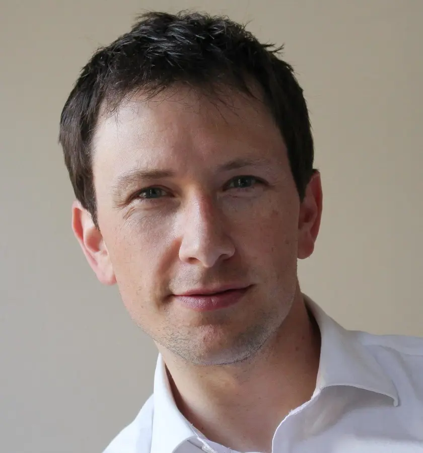 Dr. Daniel Hulme: Expert in Emerging Technology and AI