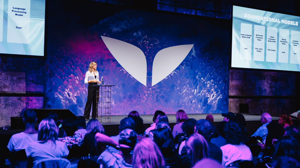 Iman Oubou | AI Speaker, Entrepreneur & Innovation Expert