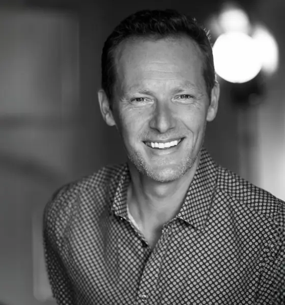 Adam Lane Smith: Expert Keynote Speaker on Attachment Psychology